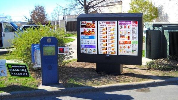 4 Tips for Dayparting Outdoor Digital Menu Boards