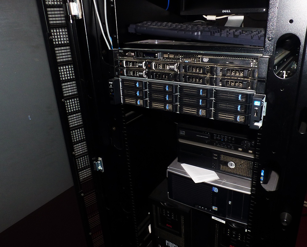 5 Ways to Keep Rack Enclosures Cool with Thermal Management