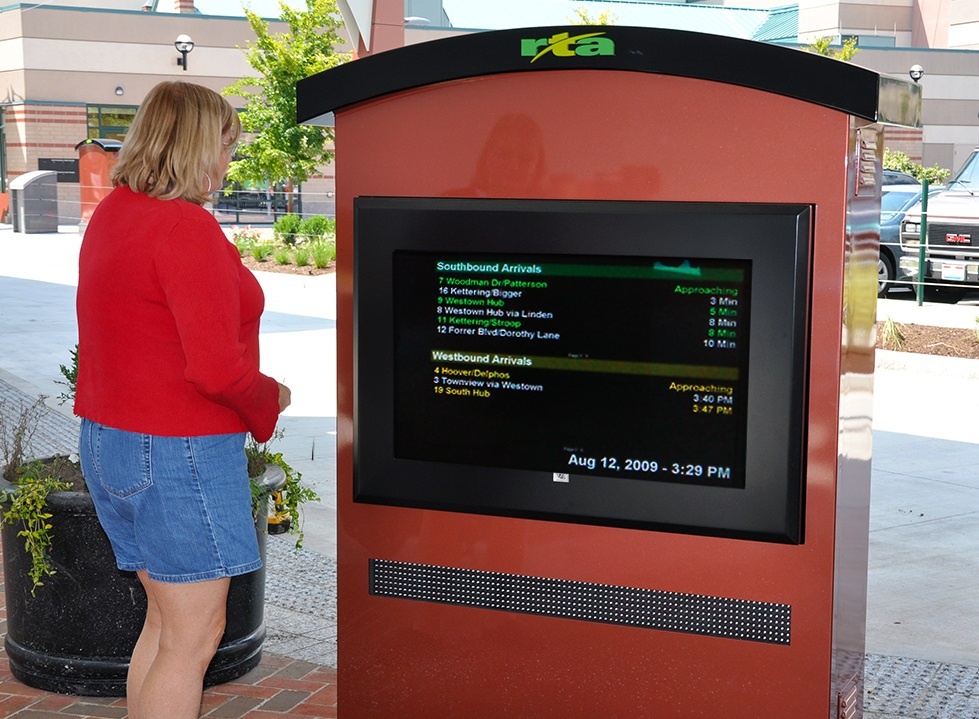 3 Tips for Using Digital Signage in Outdoor Wayfinding Projects